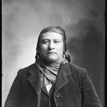 How to Get a Chiseled Jawline ~ CasualSelf.com